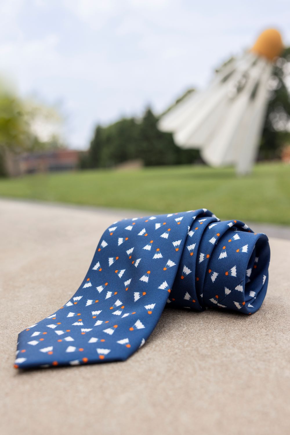 Shuttlecock Tie – Nelson-Atkins Museum Store